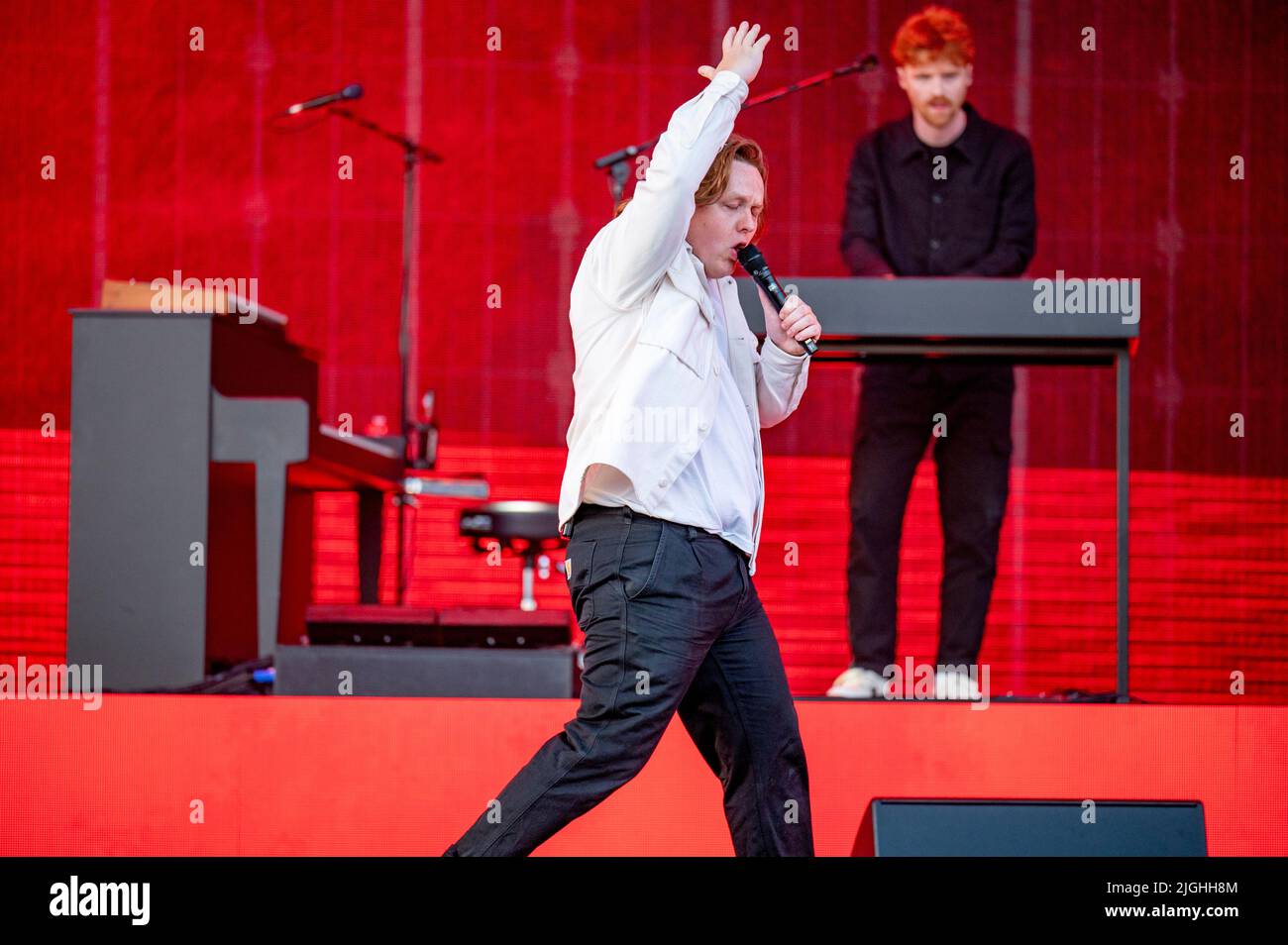 Lewis capaldi glasgow hi-res stock photography and images - Alamy