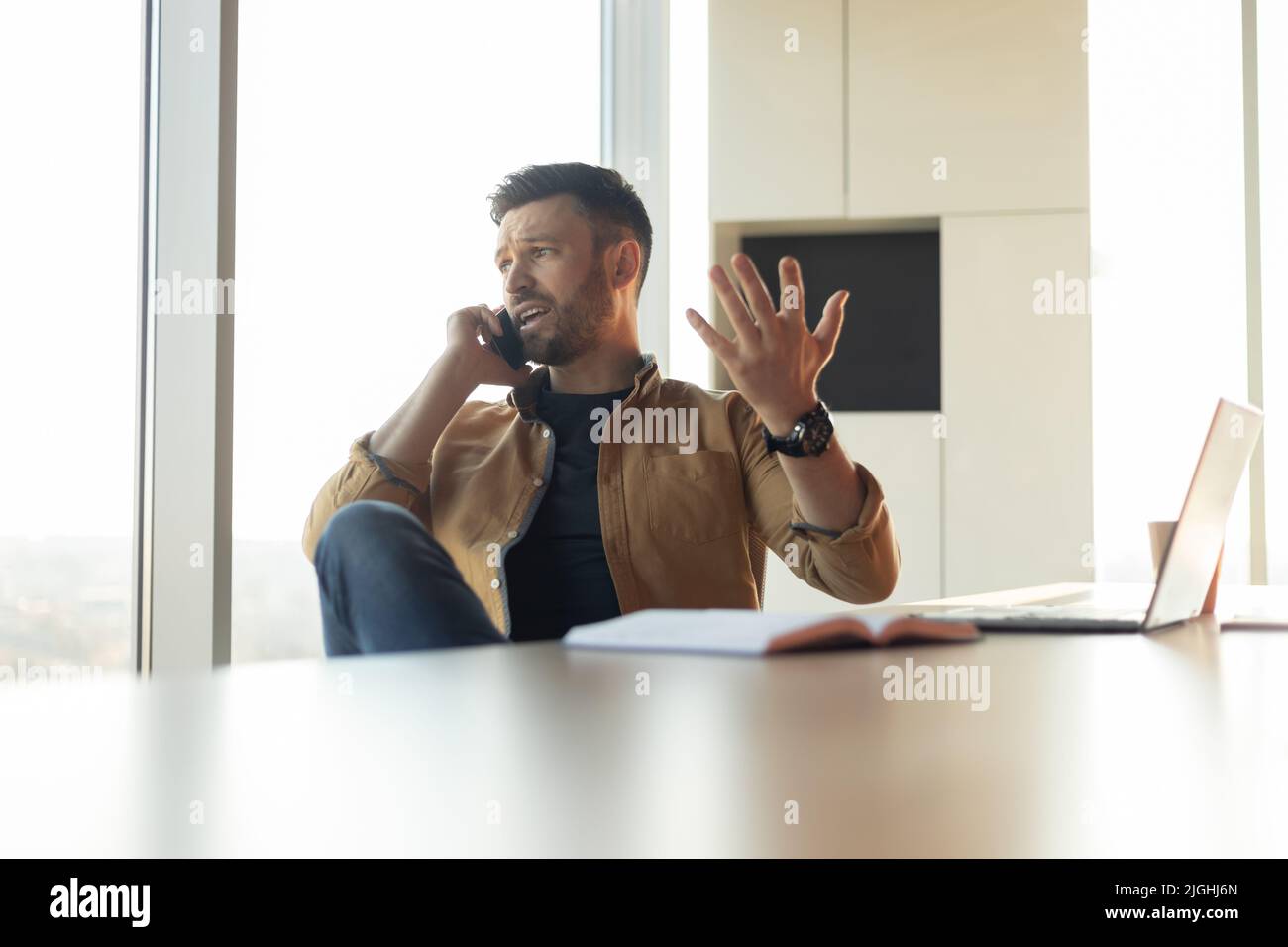 Discontented communication hi-res stock photography and images - Alamy