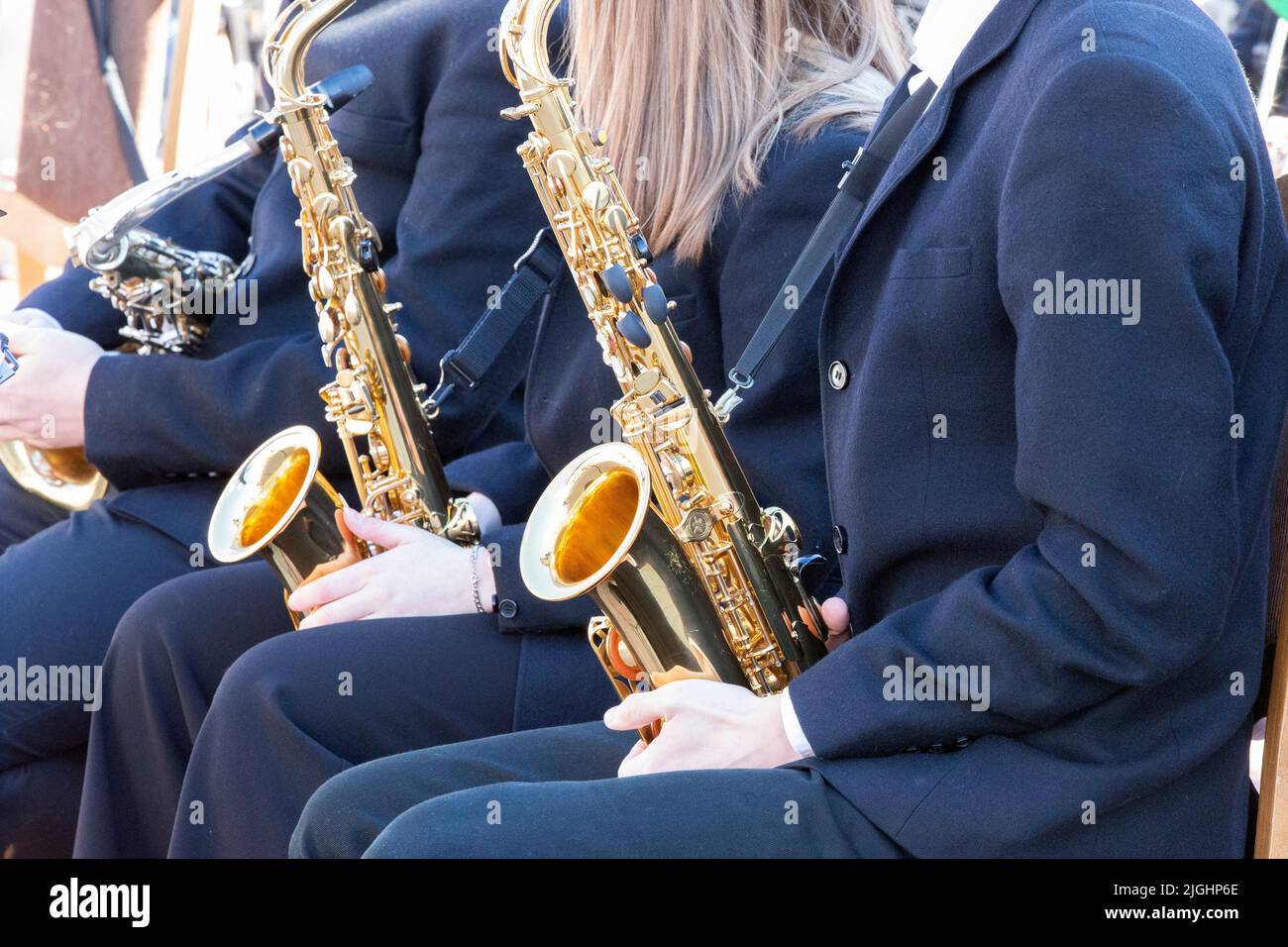 Blue saxophonist hands hi-res stock photography and images - Alamy