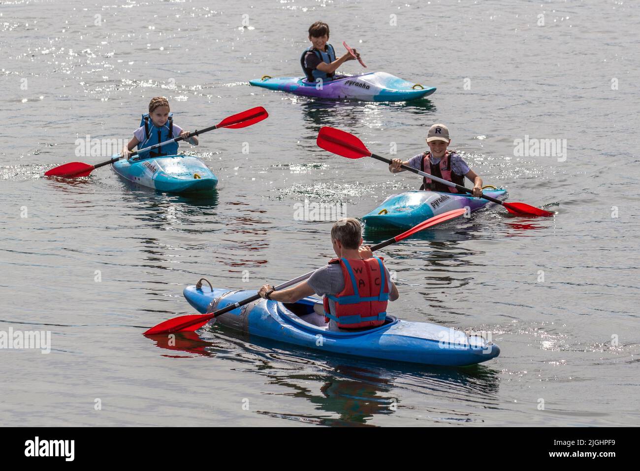 Kids learn canoe hi-res stock photography and images - Alamy