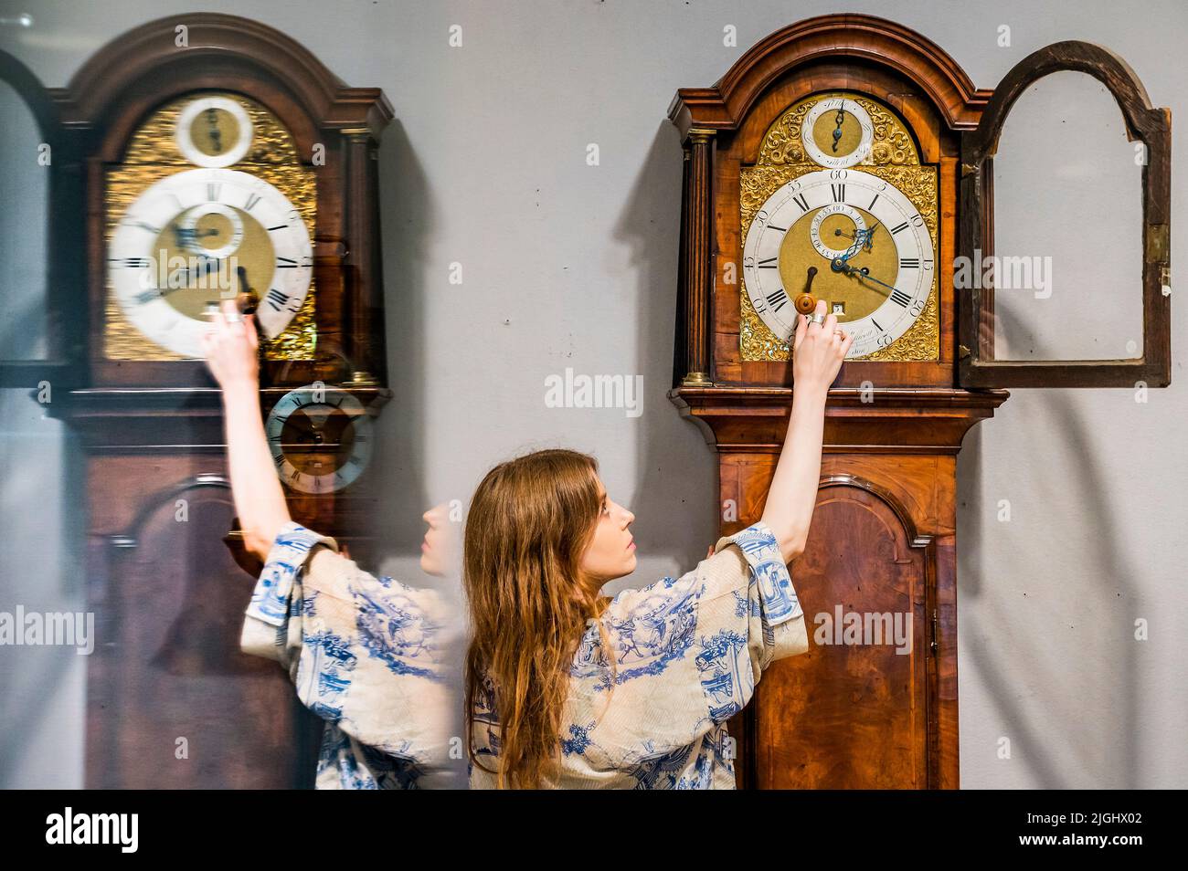 John ellicott clock hi-res stock photography and images - Alamy