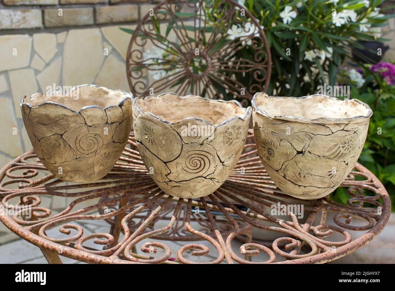 hand made pottery - clay pots Stock Photo - Alamy