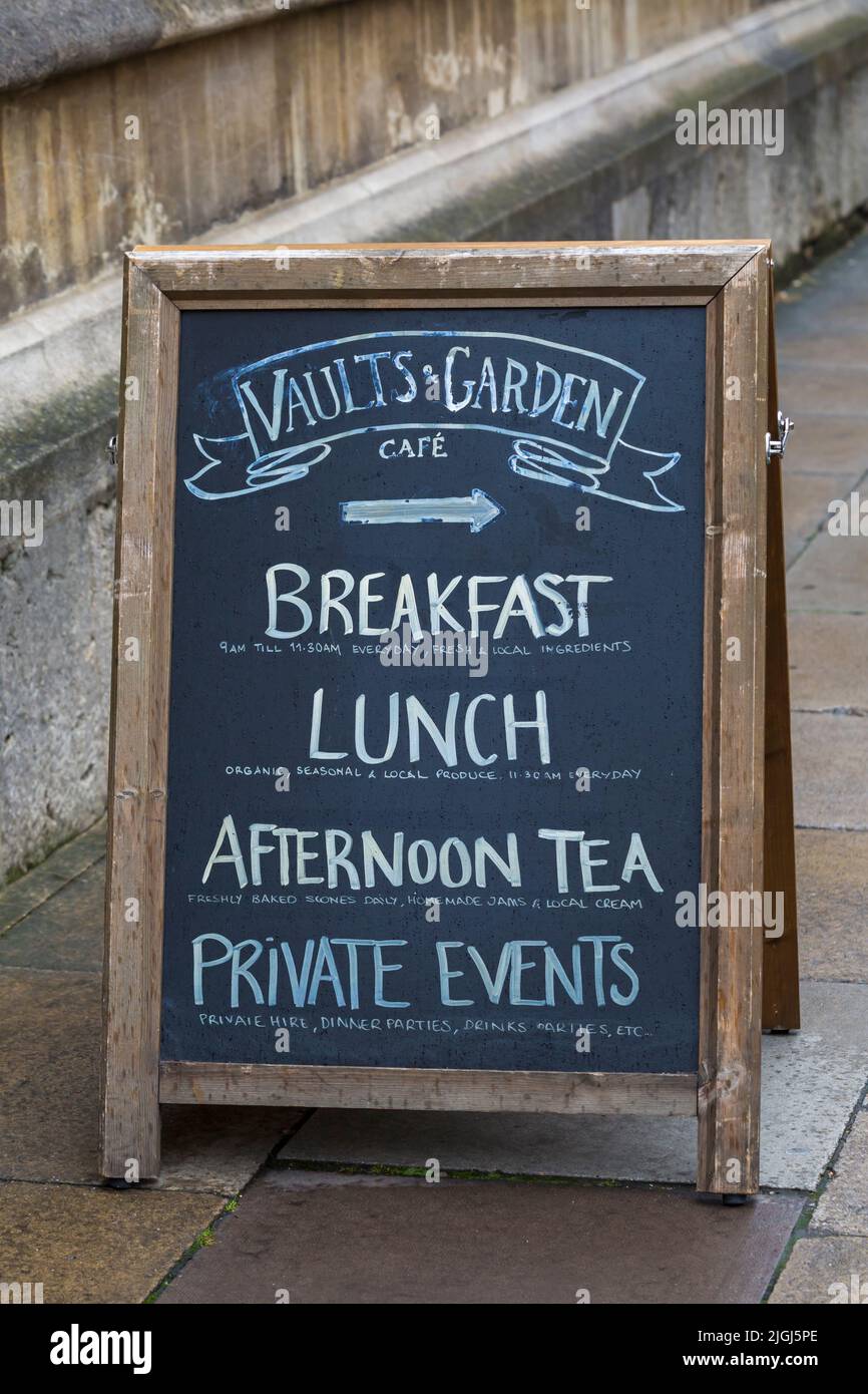 Vaults cafe oxford hi-res stock photography and images - Alamy