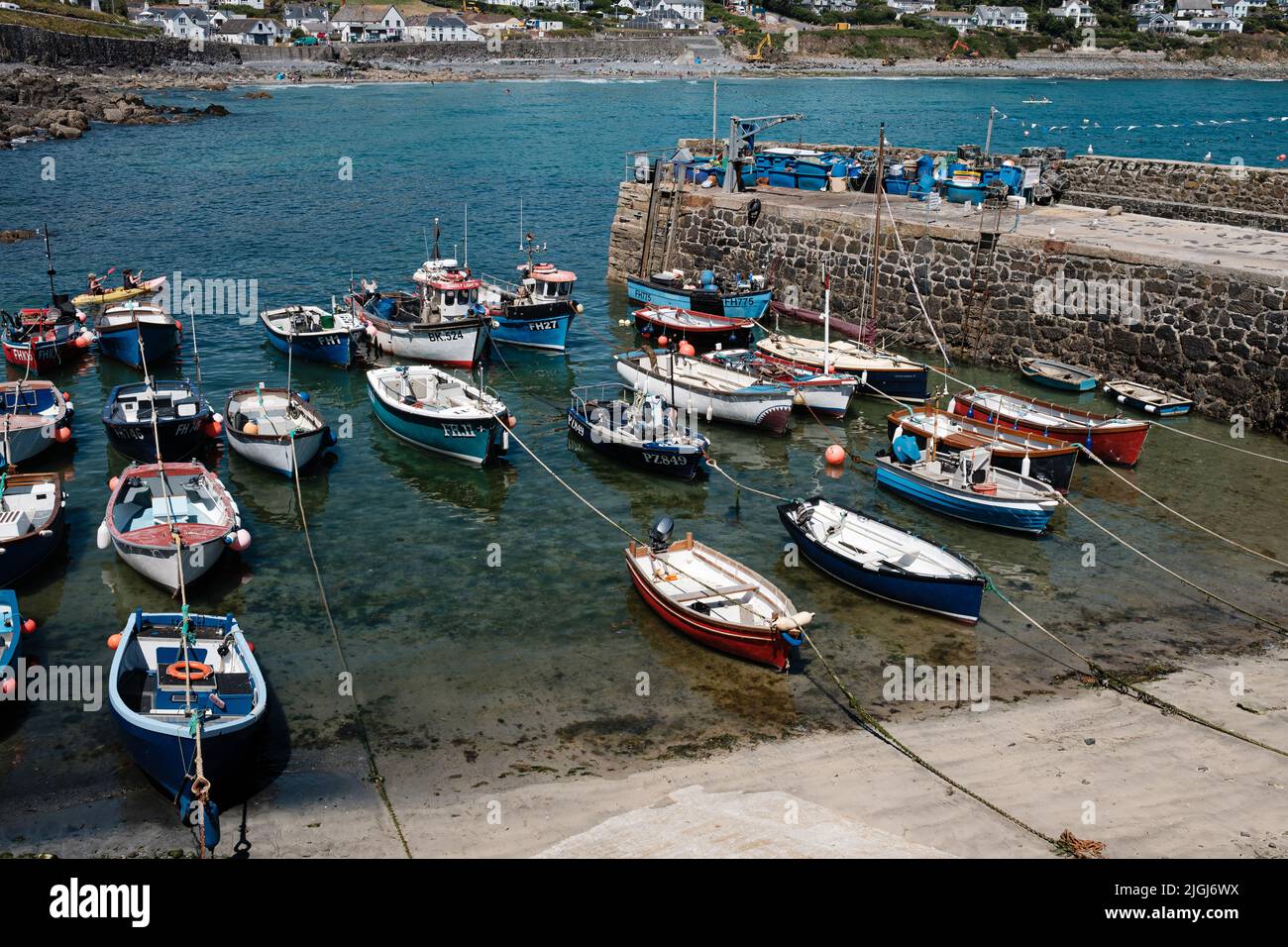Coverack harbour fishing boat hi-res stock photography and images - Alamy