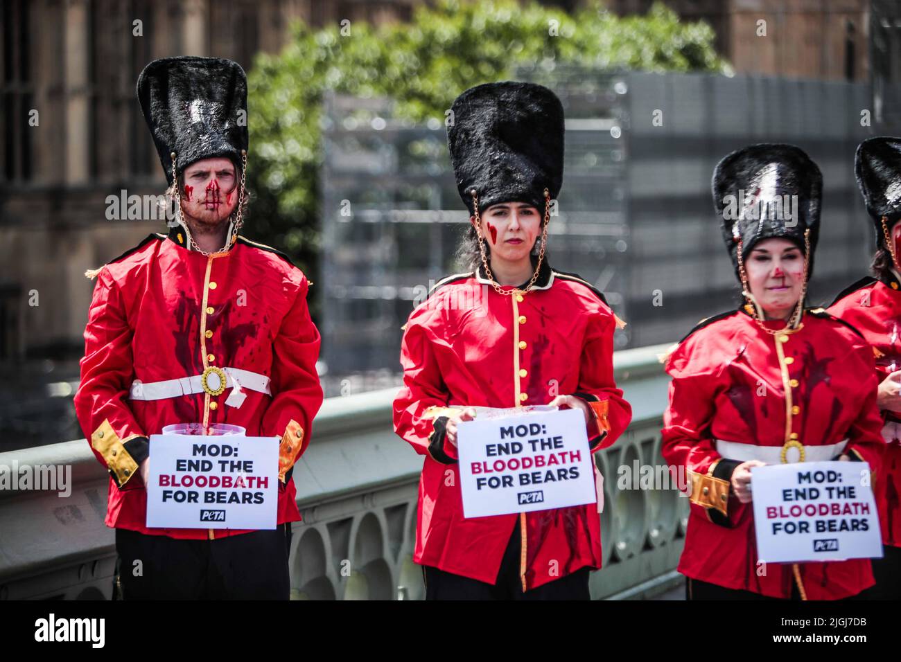 People dresed like grenadier soldier protestimg hi-res stock ...