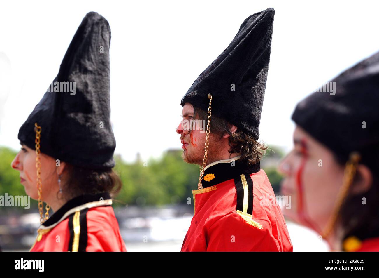 Peta bear fur protest hi-res stock photography and images - Alamy