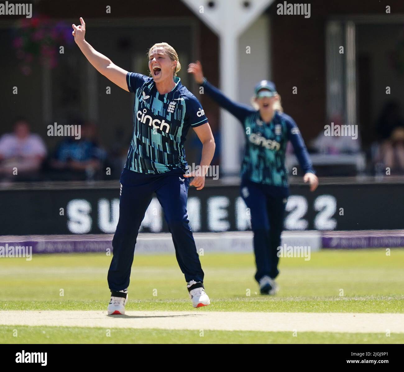 England's Katherine Brunt celebrates taking the wicket of South Africa ...