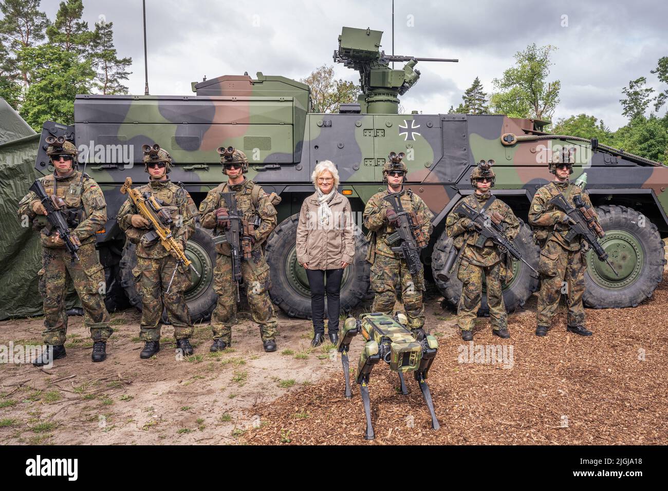 11 July 2022, Munster: German Defense Minister Christine Lambrecht ...