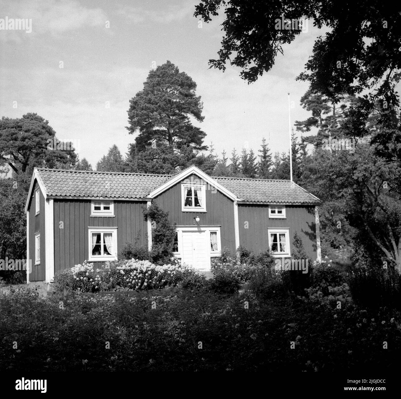 Mrs. Hilda Alfréd's residential building in Tromtösunda 1965 Stock ...