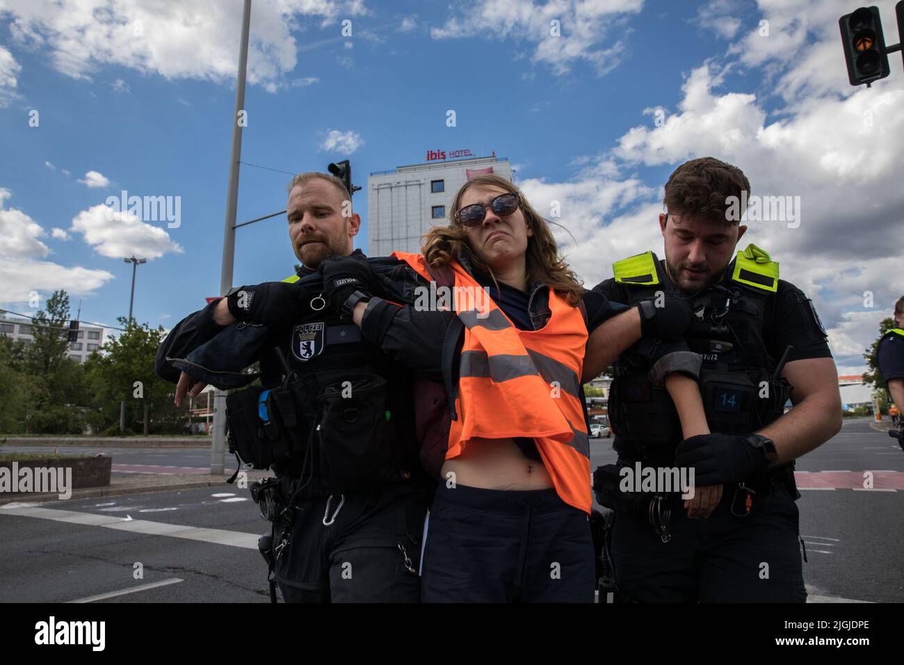 Berlin, Germany. 11th July, 2022. Climate activists from the Letzte ...