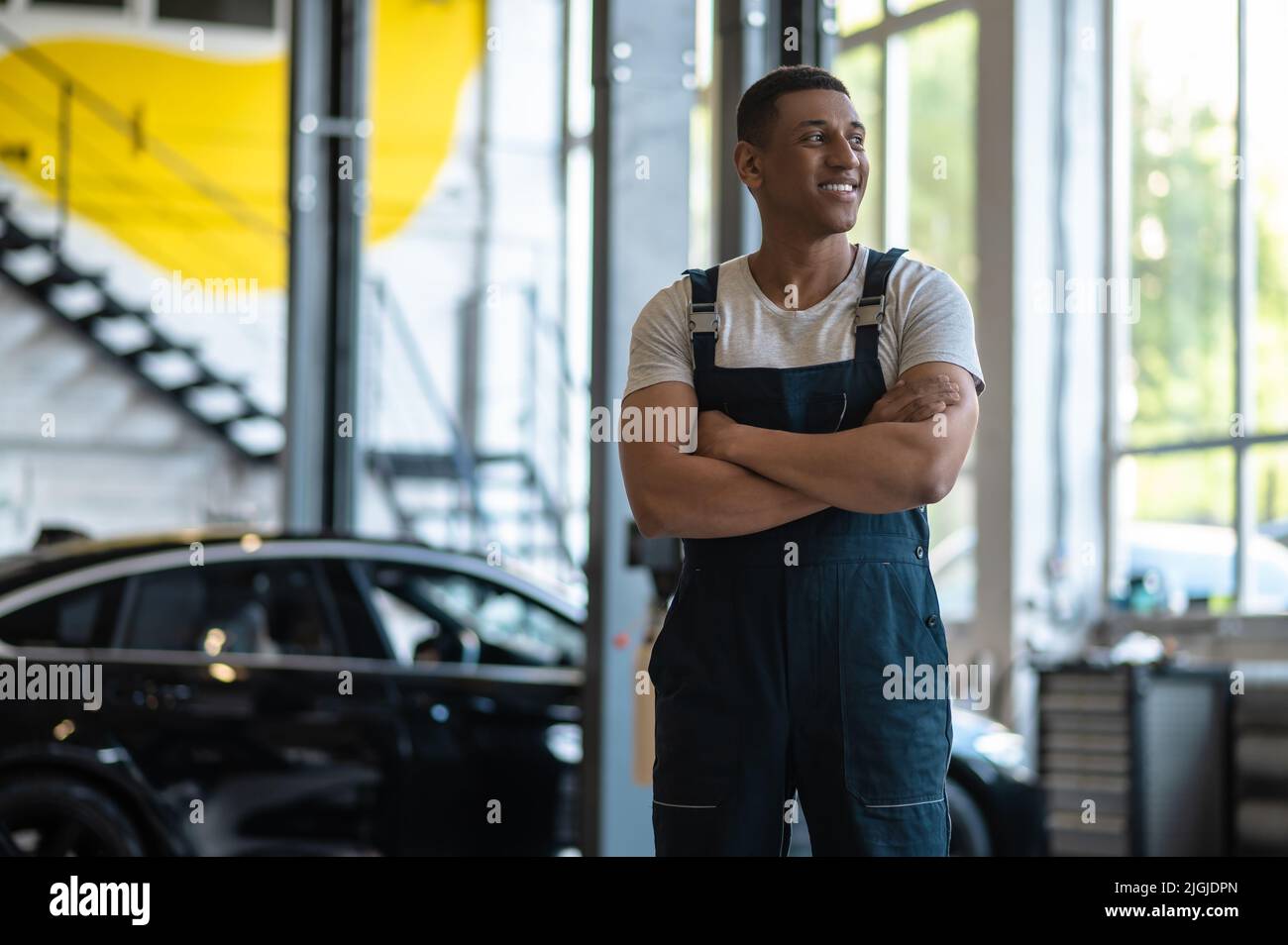 Smiling gas station hi-res stock photography and images - Alamy