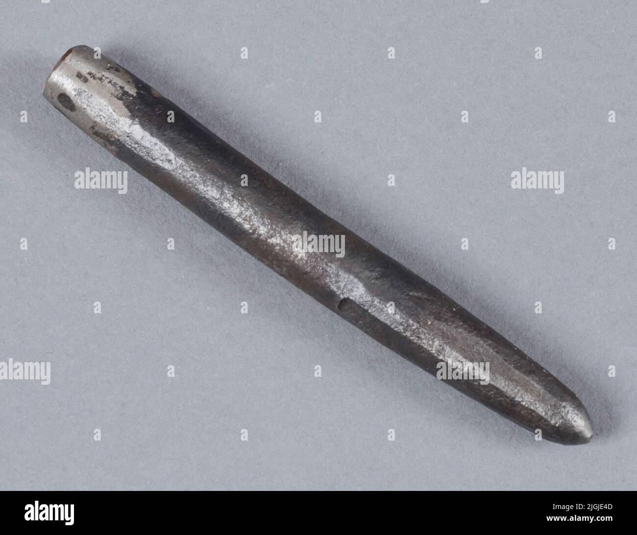 Dorn Steel of steel. A round bar with a flat end and conical lace, for ...