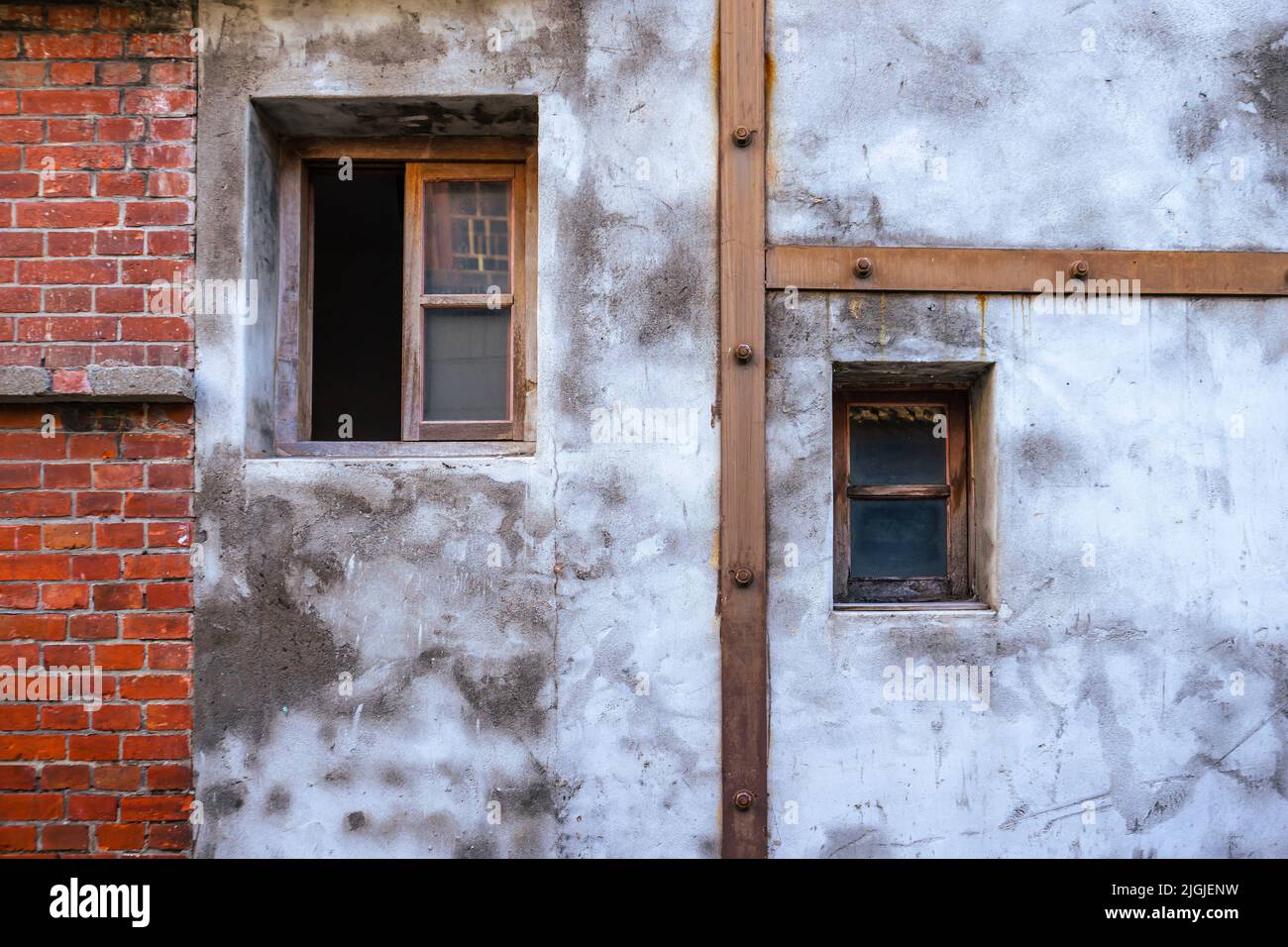 House of the wooden partition hi-res stock photography and images - Alamy