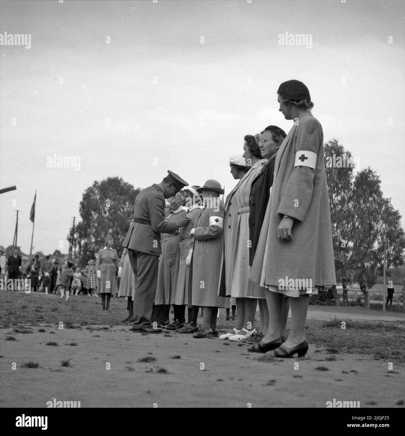 Exercise training Black and White Stock Photos & Images - Alamy