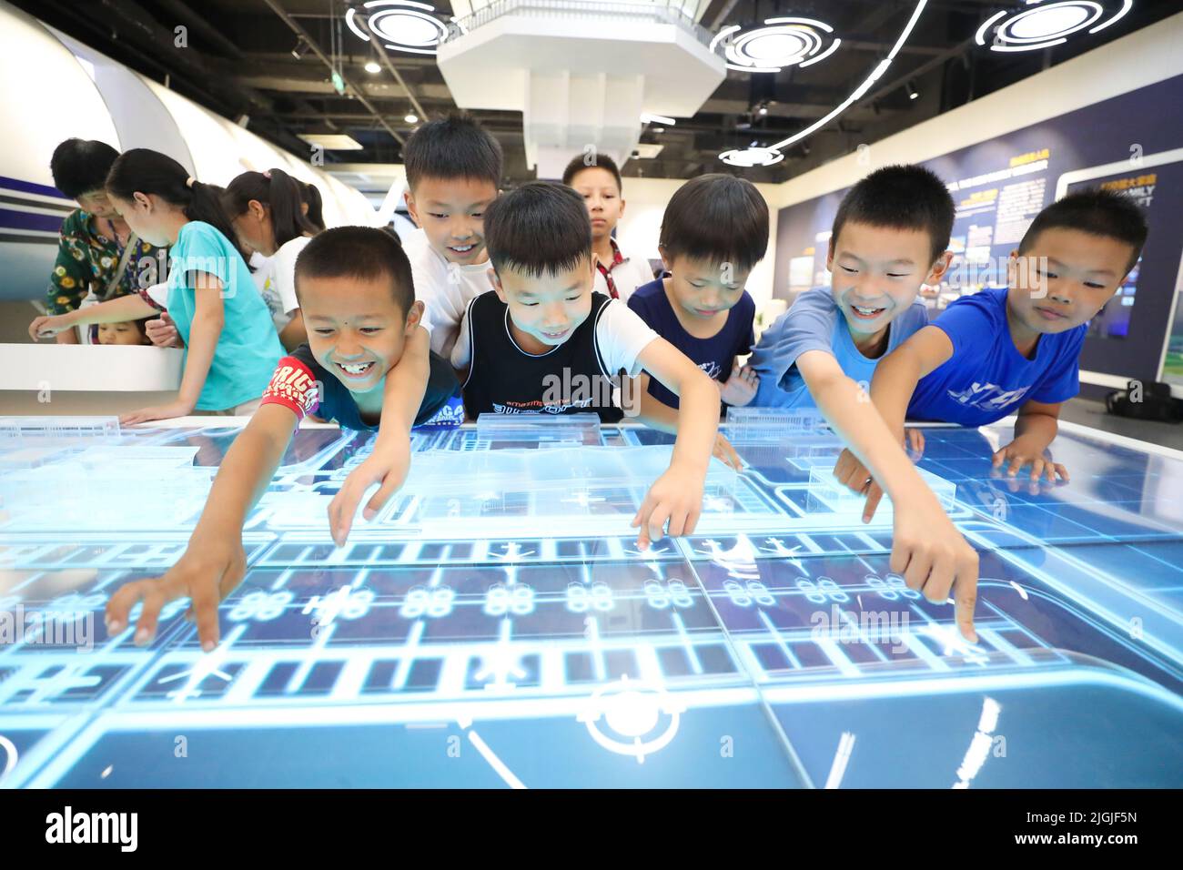 Sand table simulation hi-res stock photography and images - Alamy