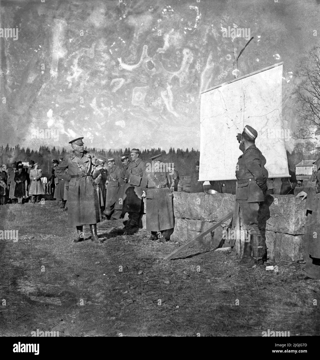 Military field exercise in Backaryd. Officers instruct the crew Stock ...