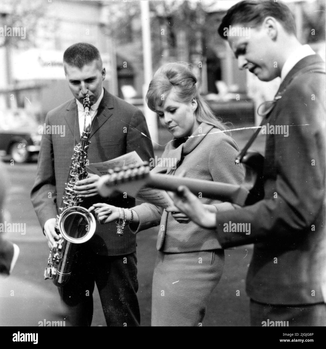 Audience recording Black and White Stock Photos & Images - Alamy