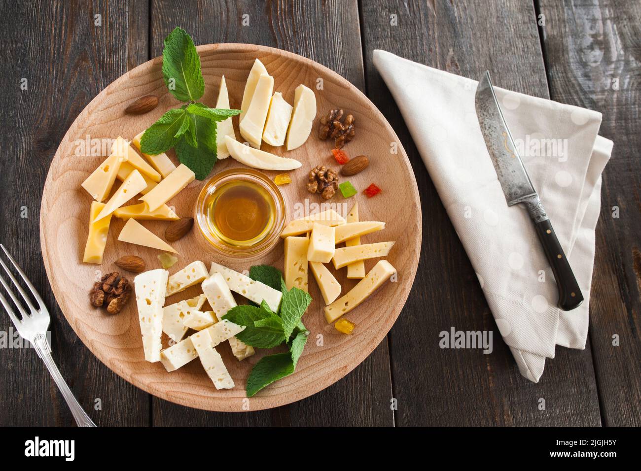 Snacks wine cheese plate hi-res stock photography and images - Alamy