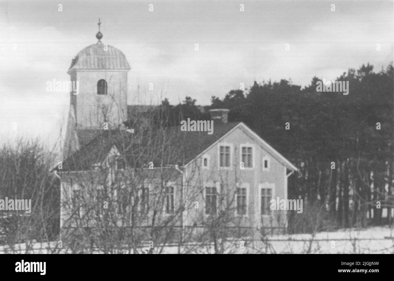 Församlingshem In 1908, this building was erected as an epedimis ...
