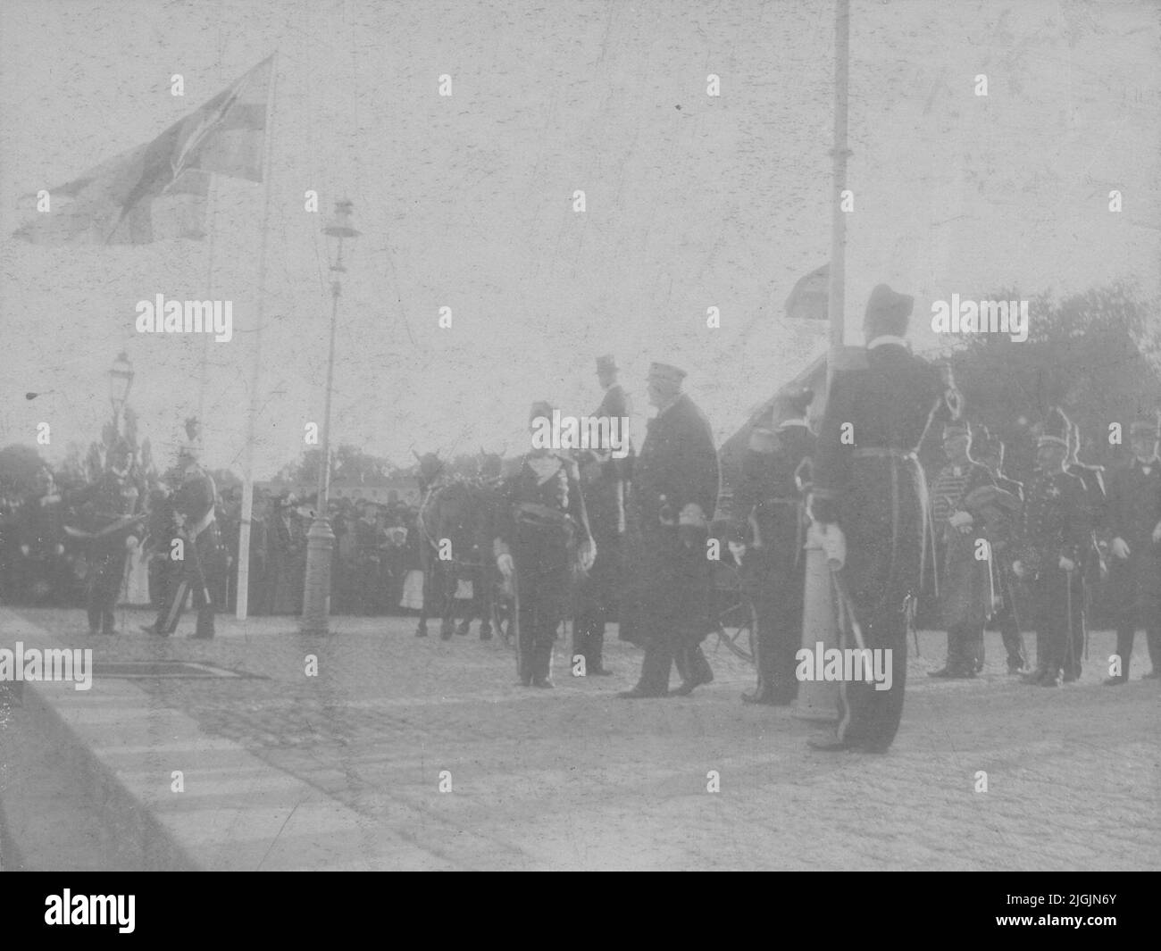 Kung King Oscar II visits Karlskrona. Photo taken at Kungsbron Stock Photo - Alamy