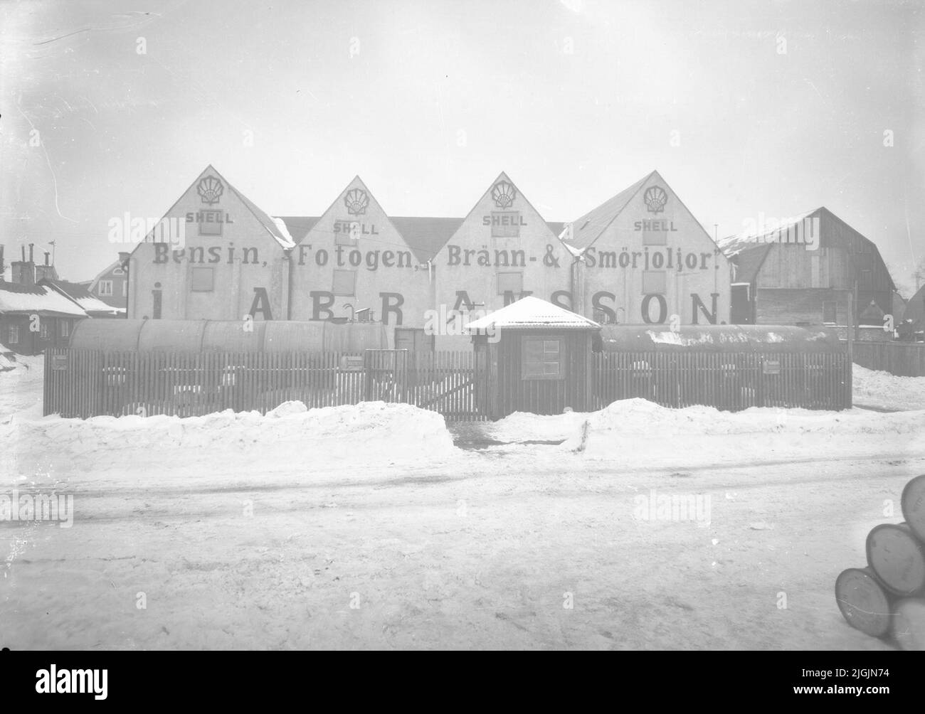 Magasinsbyggnad Warehouse buildings that the petrochemical company ...