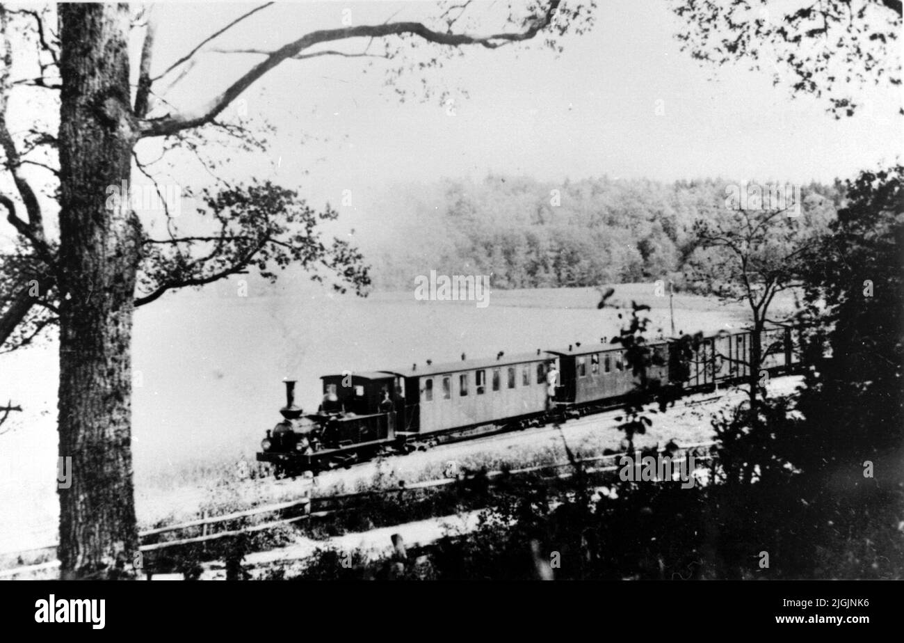 Tåg Train with wagons on Krösnabanan (Naej) at Björkeryd Stock Photo ...