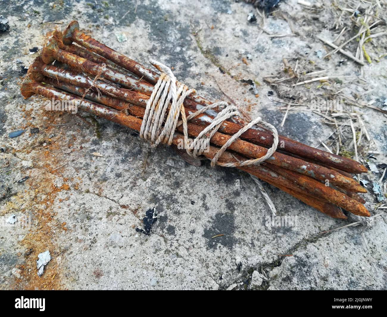 Iron and nails hi-res stock photography and images - Alamy