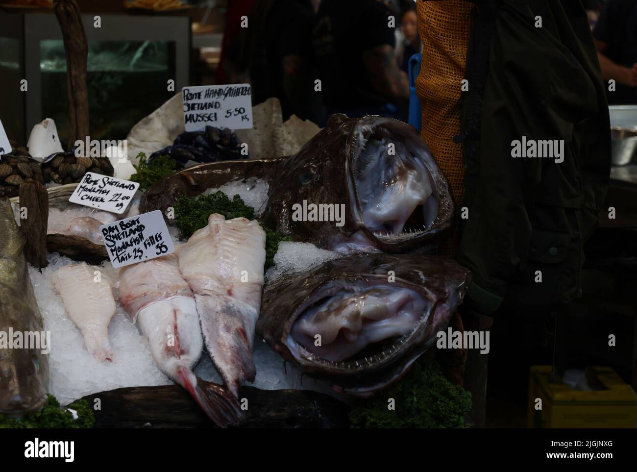 Colorful fresh fish sale hi-res stock photography and images - Alamy