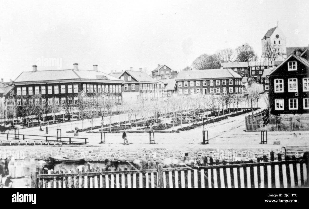 Public square background Black and White Stock Photos & Images - Alamy