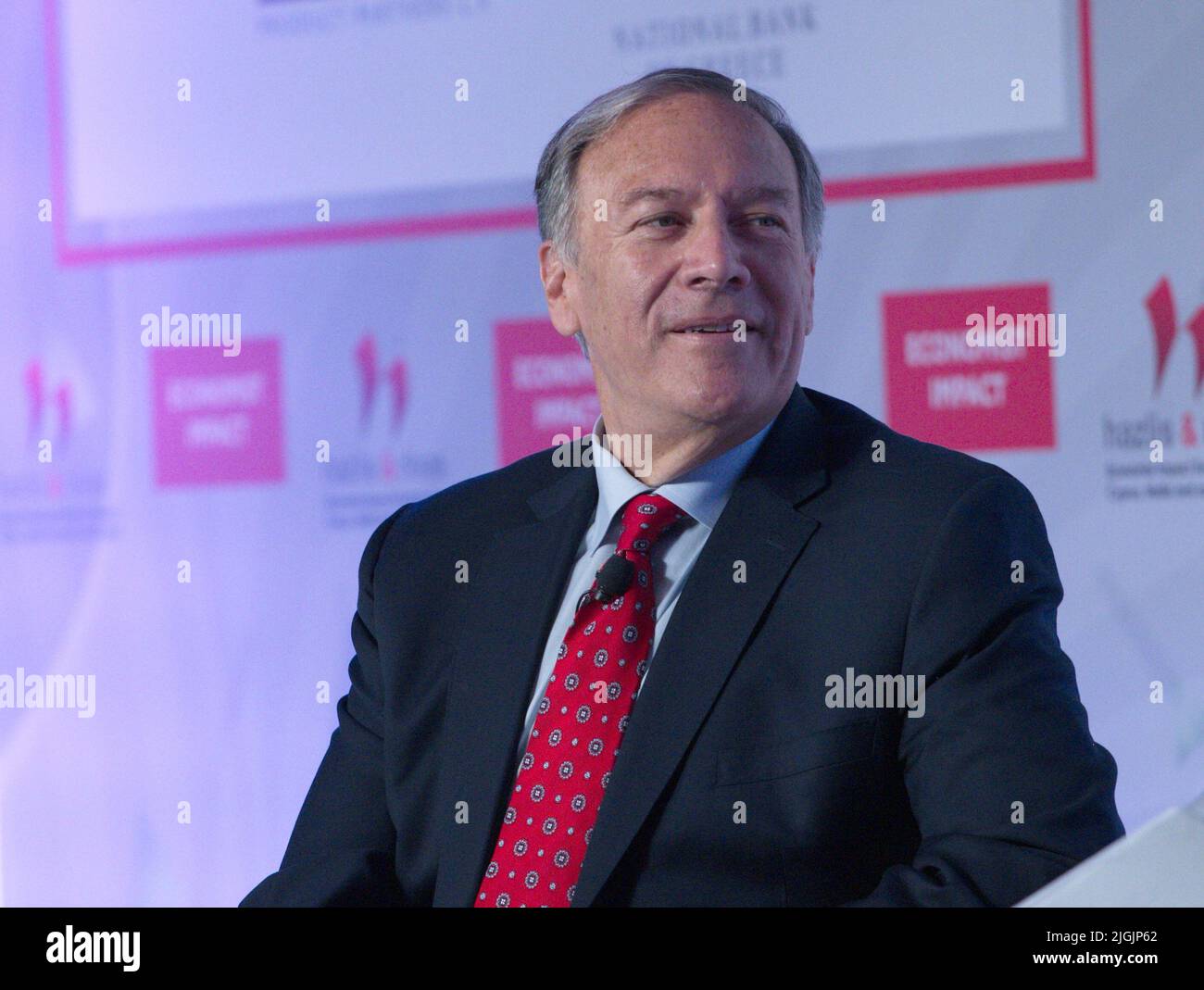 Former secretary of state mike pompeo hi-res stock photography and ...