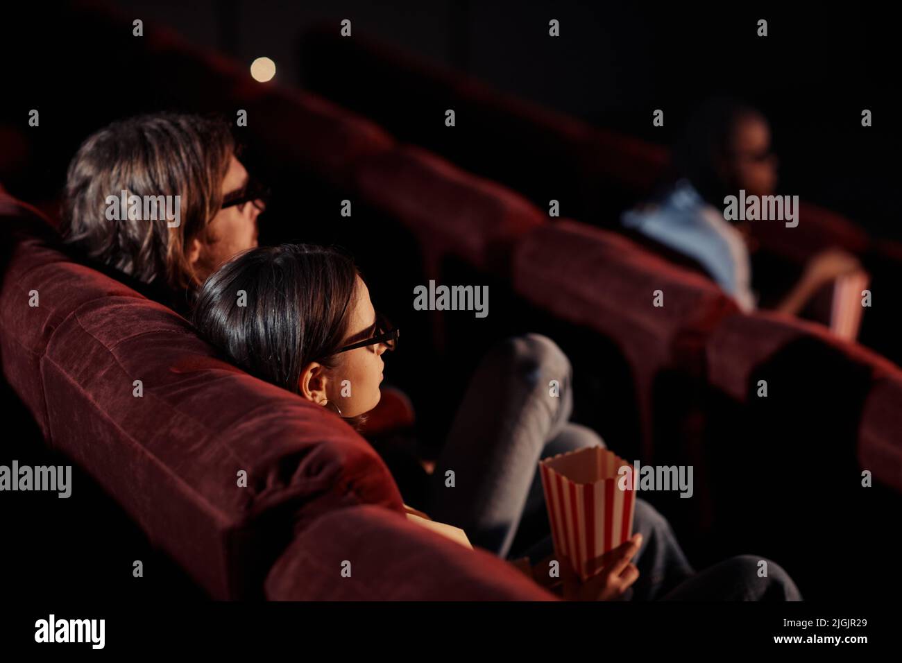 Movie theater audience rear view hi-res stock photography and images ...