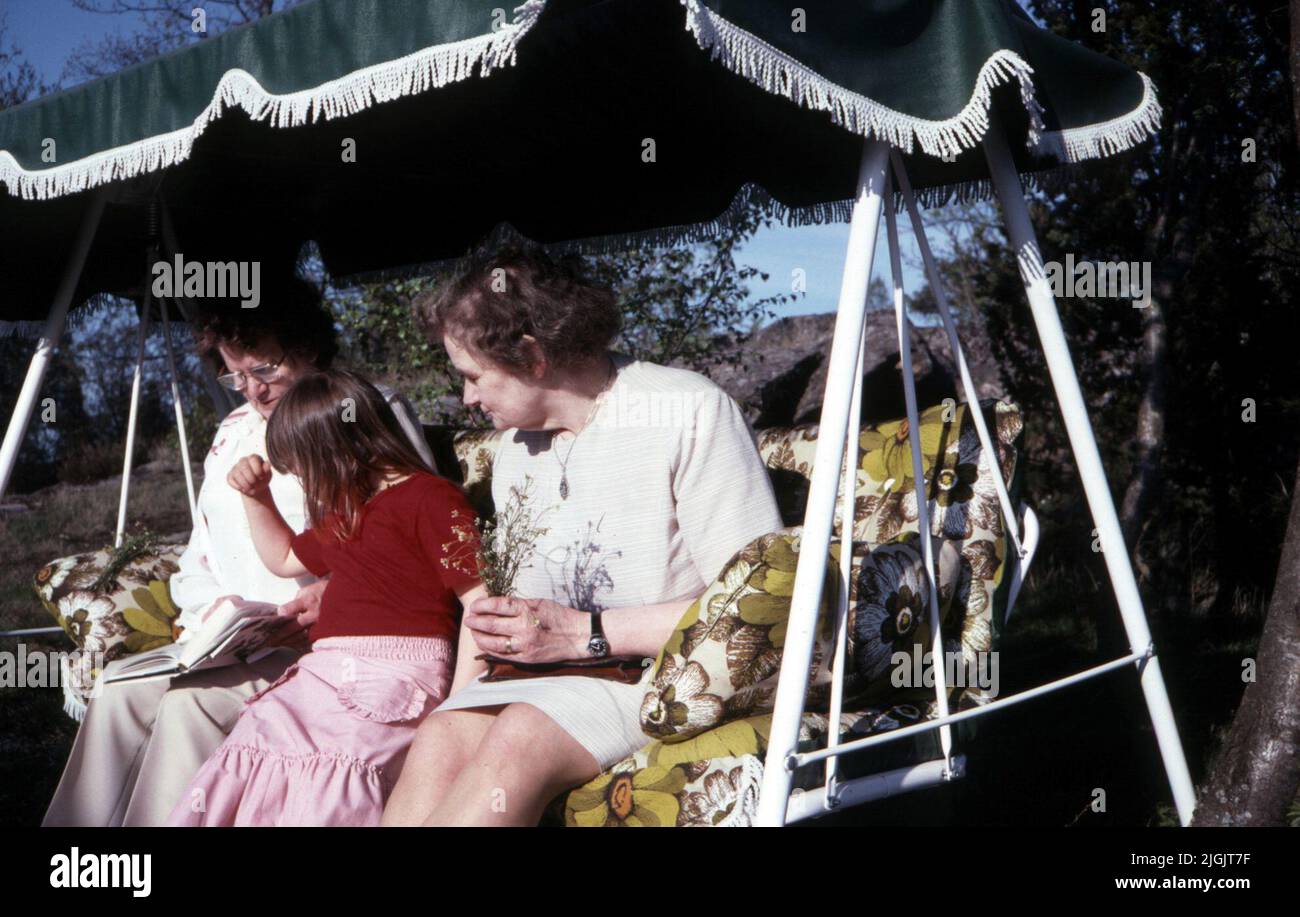 Group photo at a hammock. The woman at the far right is Åke Nyberg's ...