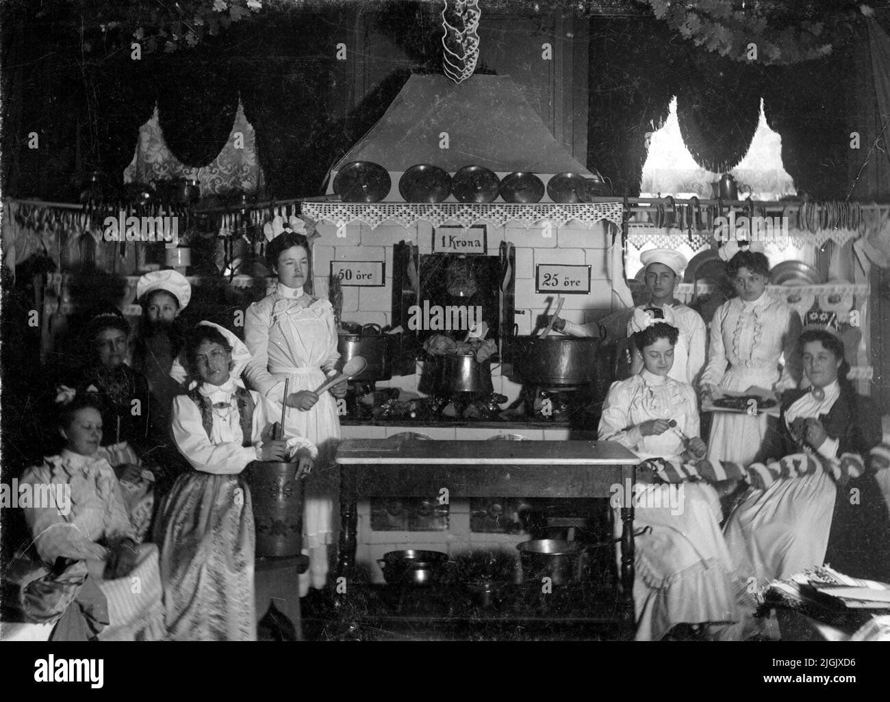 Basar The bazaar in the Freemason cellar on 8 & 9/3. The income came to ...