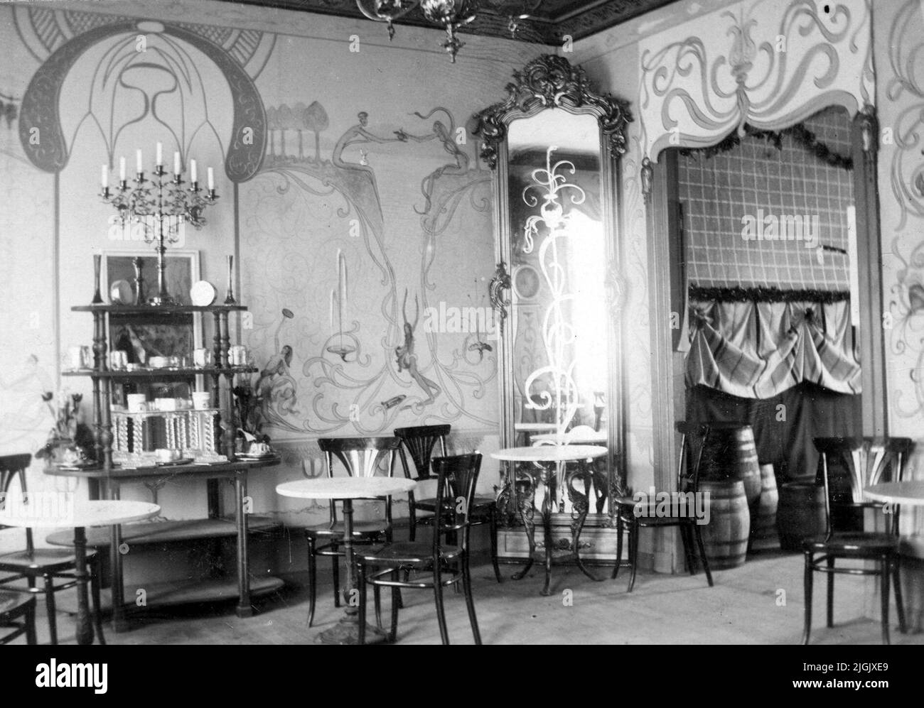 Basar The bazaar in the Freemason cellar on 8 & 9/3. The income came to ...