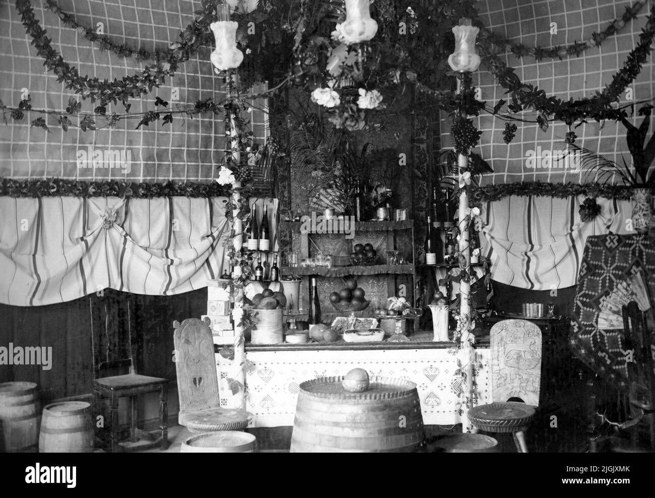 Basar The bazaar in the Freemason cellar on 8 & 9/3. The income came to ...