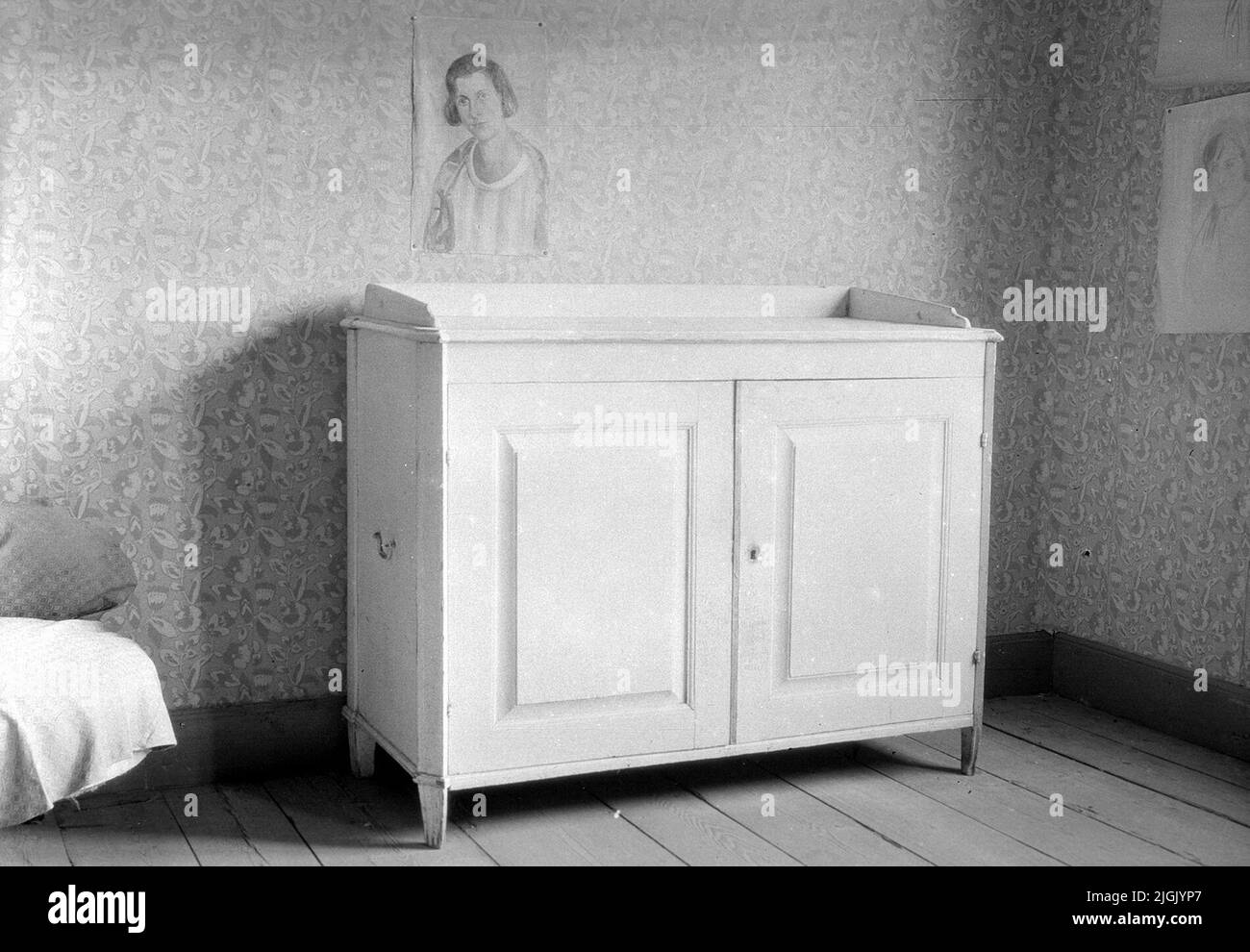 Rum Room interior with dressing table from Augerum farm. New Herrgården ...