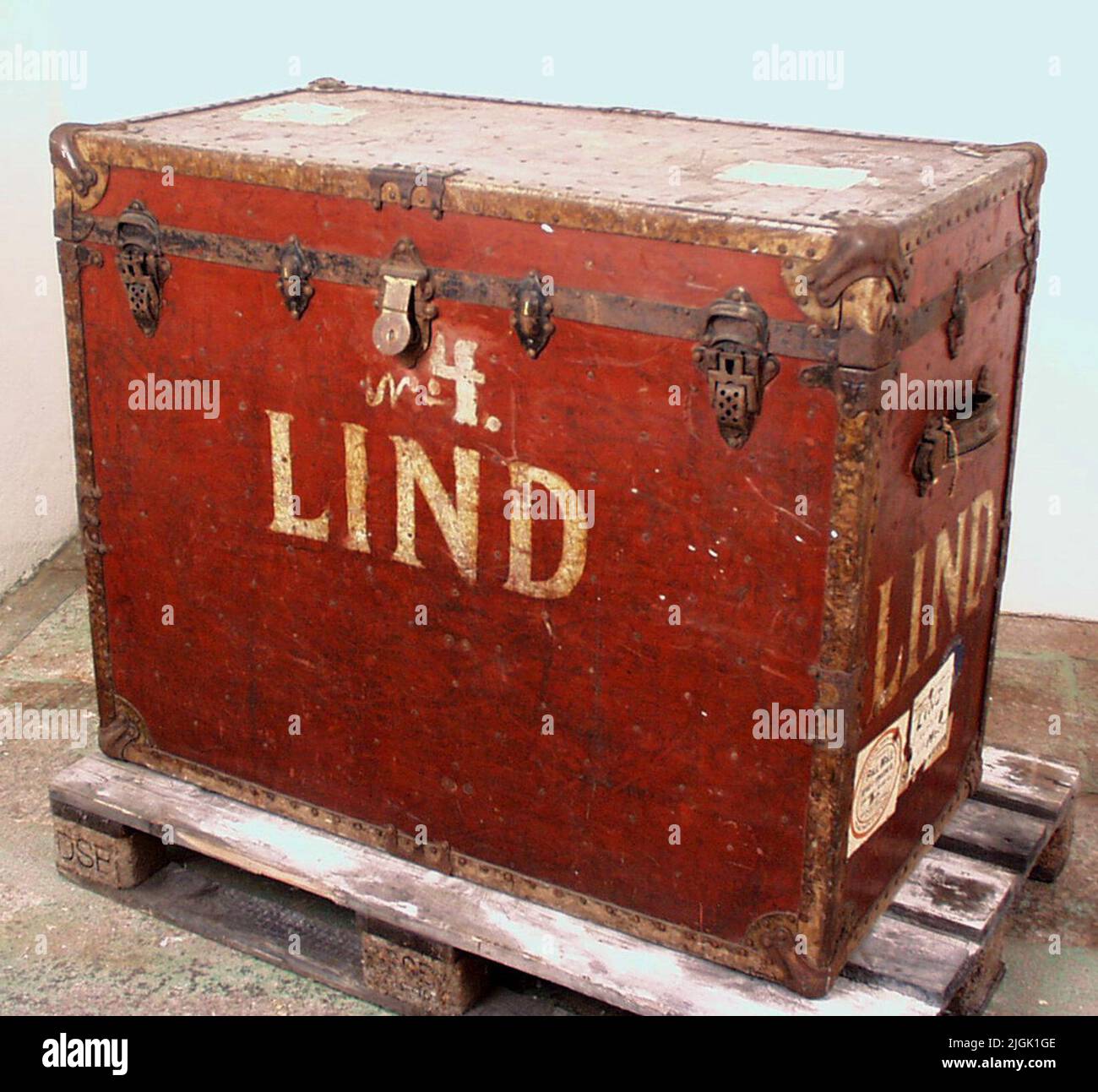 Koffert Rectangular brown red and black suit of wood with 3 insert ...