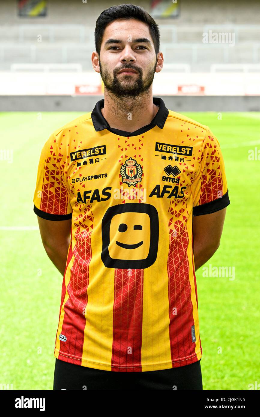 Mechelen's Sandy Walsh poses for the photographer, at the 2022-2023 ...