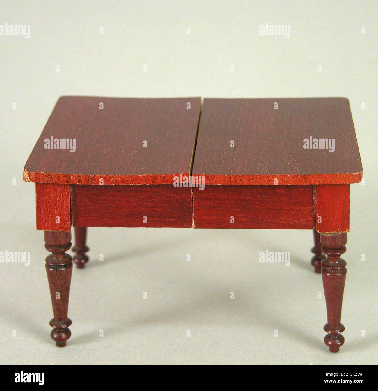 Bord Table, in wood. Turned and glued. Extendable with two inserts ...
