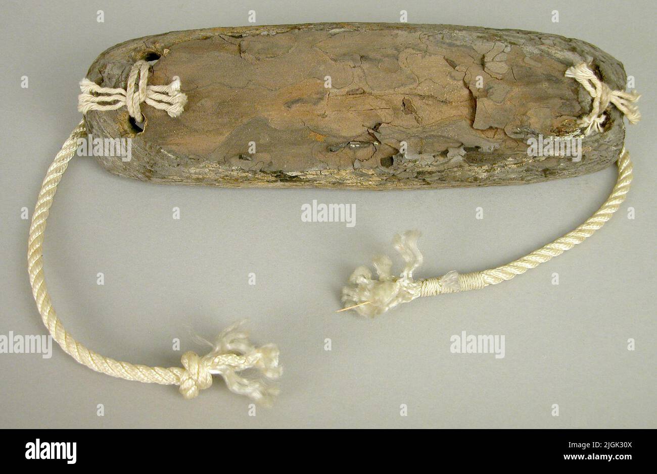 Flöte Floating (fishing gear) of pine bark with the new nylon. Found in ...