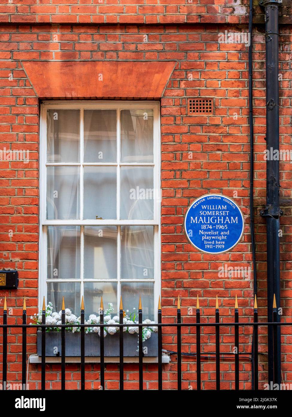 Somerset maugham blue plaque hi-res stock photography and images - Alamy
