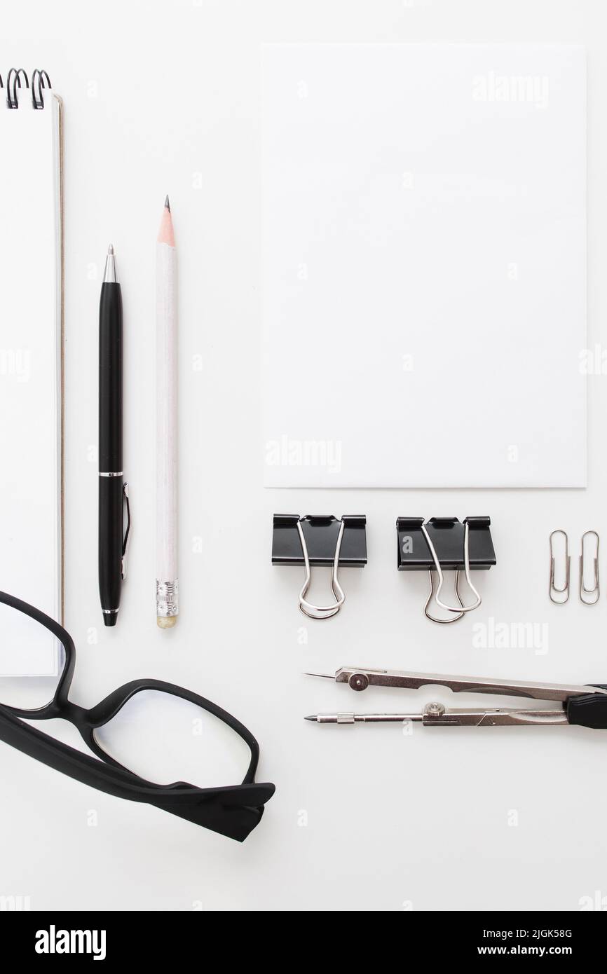 Notepad clips hi-res stock photography and images - Alamy