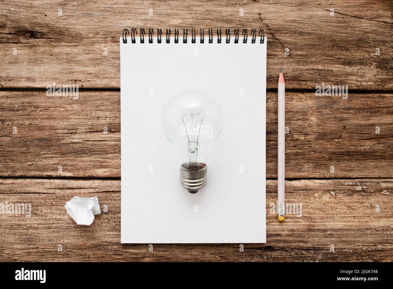 Illustration of lamp drawn with one pencil Stock Photo - Alamy