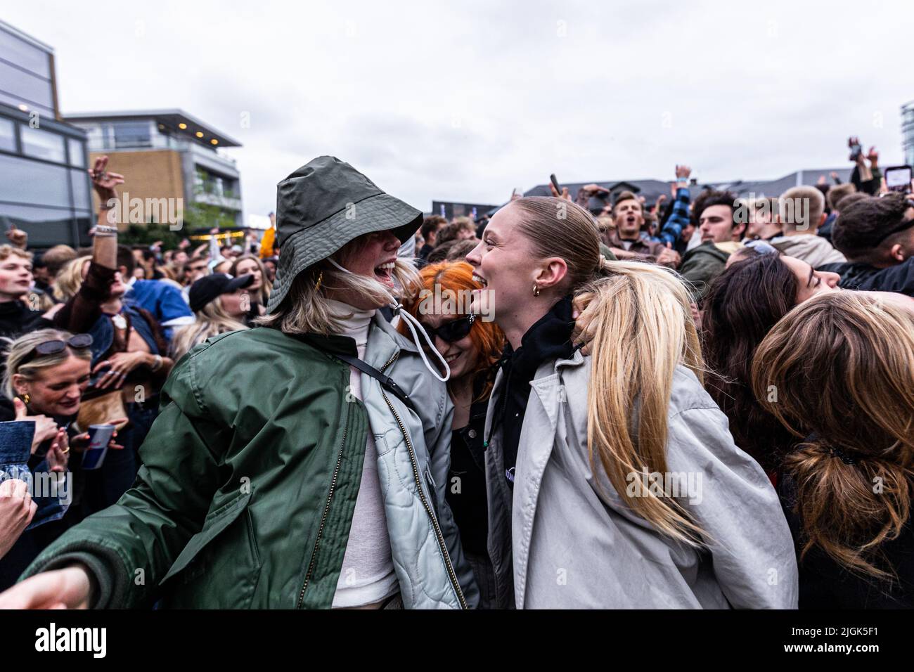 Distortion 2022 hi-res stock photography and images - Alamy