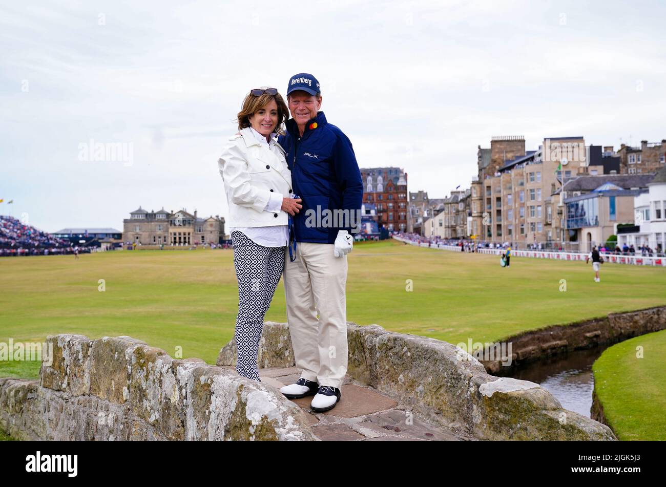 Tom Watson with his wife LeslieAnne pose for a photo on the Swilcan ...