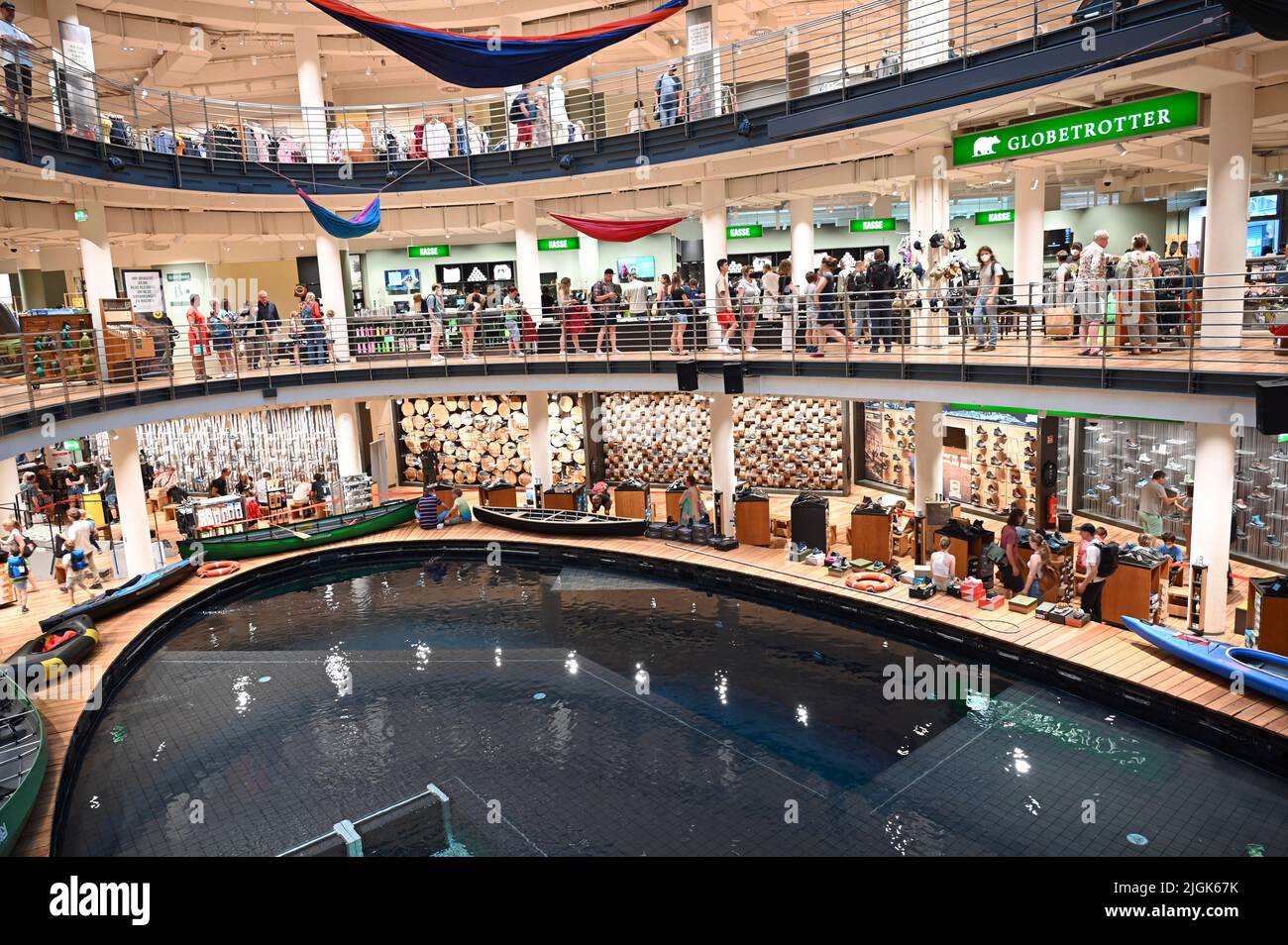 Clothing store interior design hi-res stock photography and images - Alamy