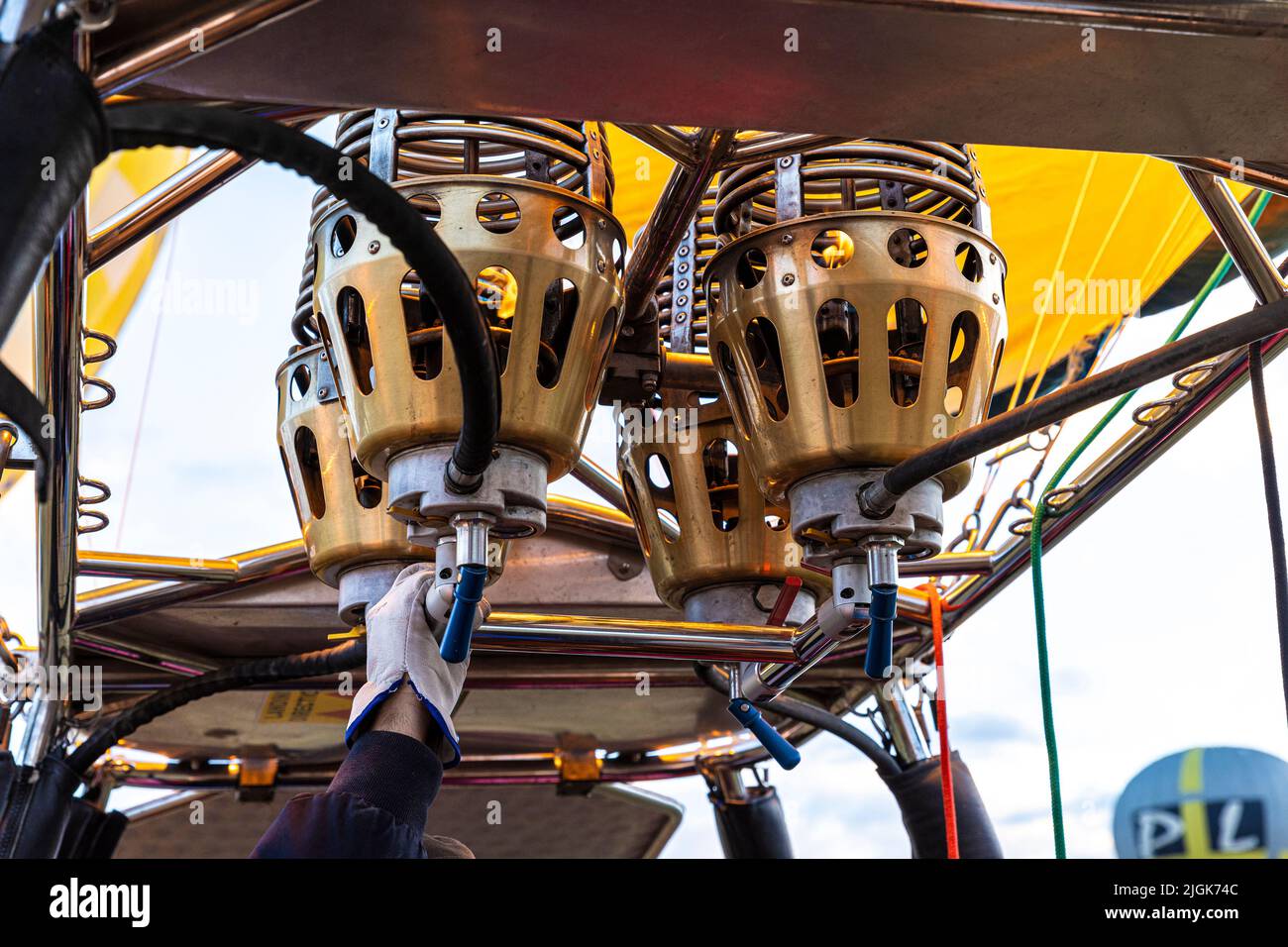 Hot air balloon fire system hi-res stock photography and images - Alamy