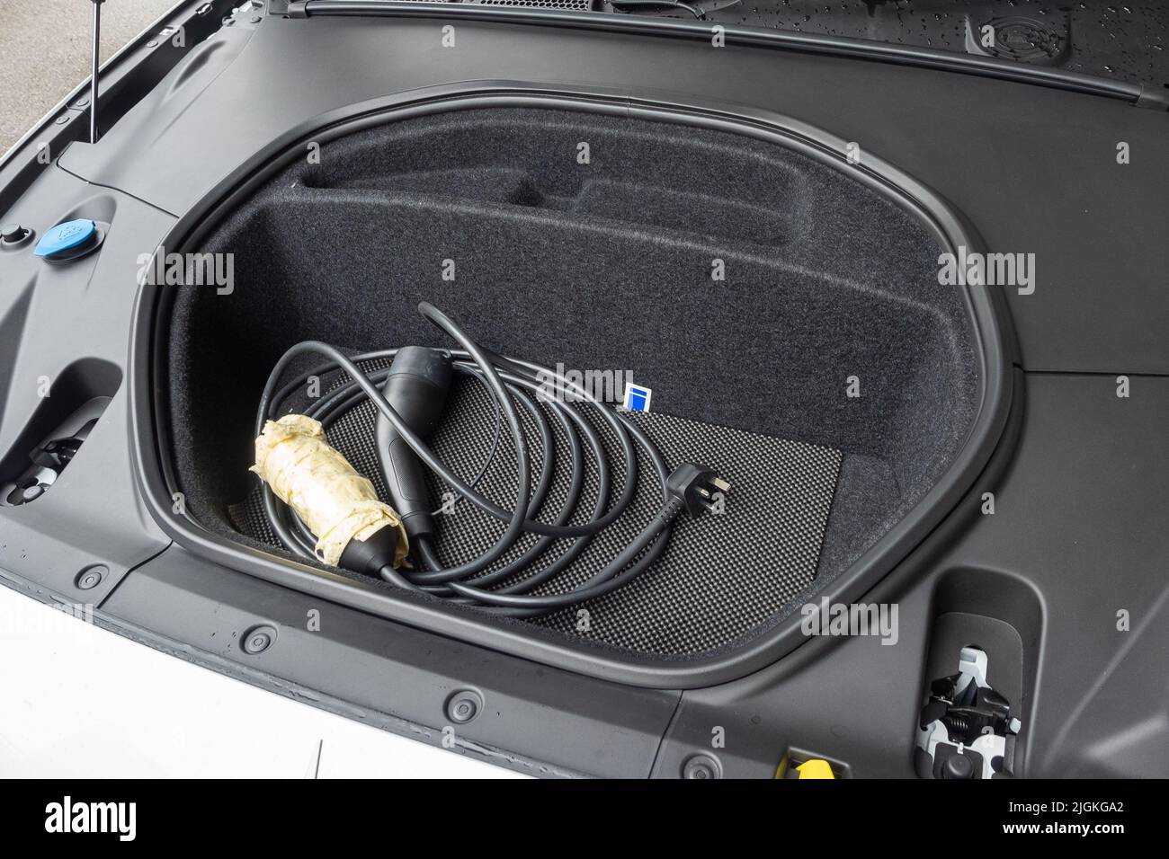 China small electric car hi-res stock photography and images - Alamy