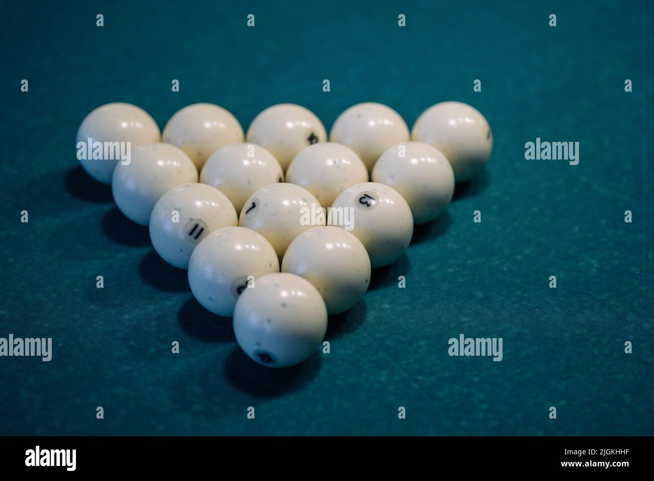 Close up pyramid billiard balls hi-res stock photography and images - Alamy