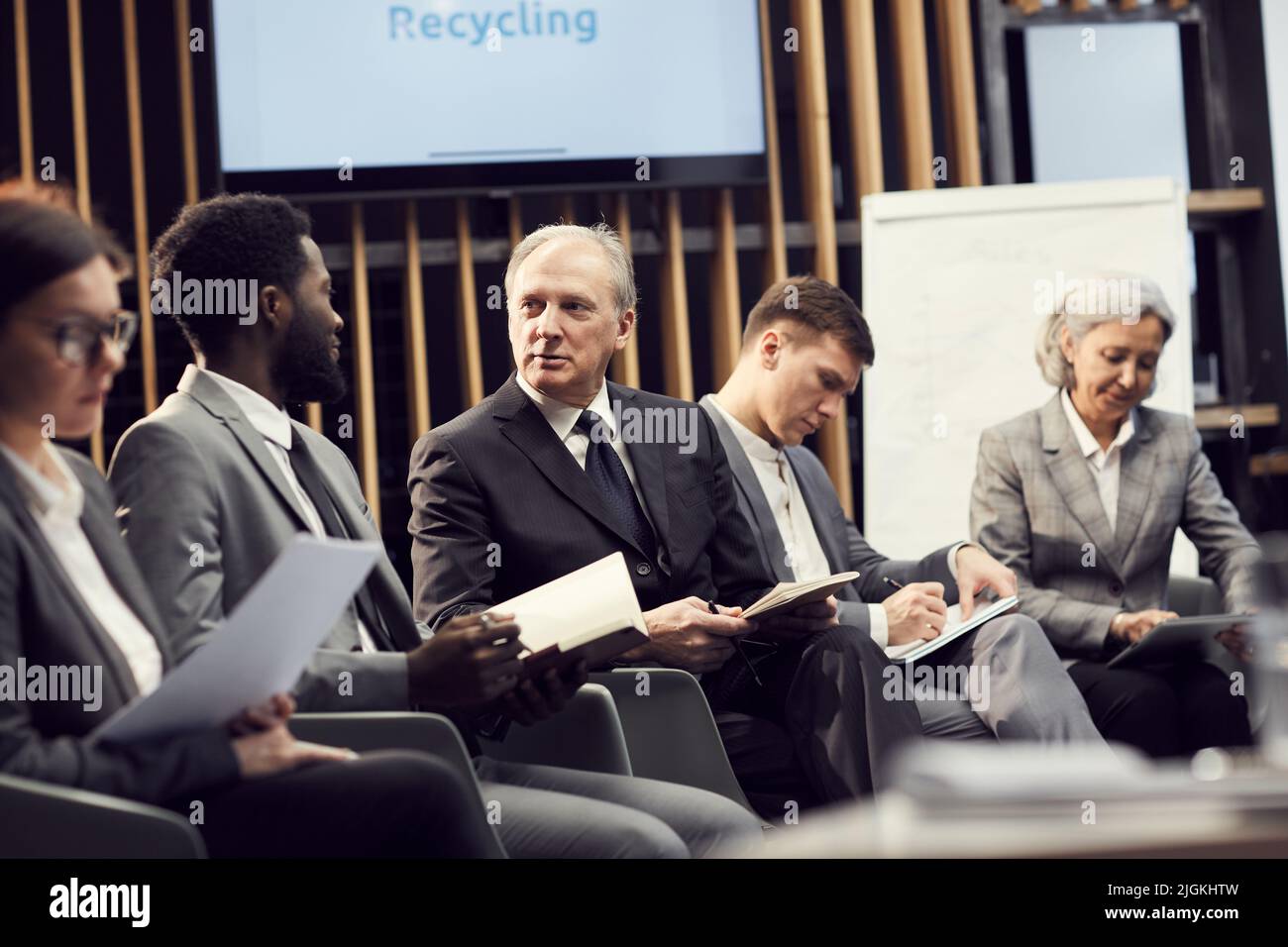 Convention center men in suits hi-res stock photography and images - Alamy